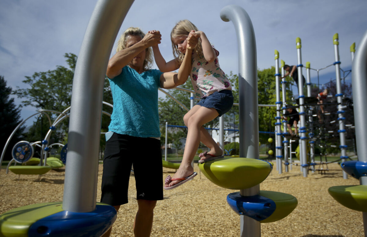 Orem city parks now have signage warning of social distancing | News ...